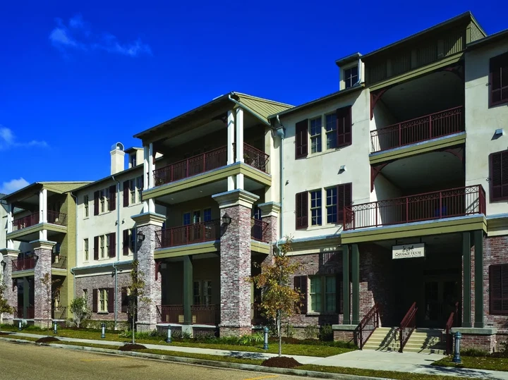 Carriage House Hotel - Lafayette, LA