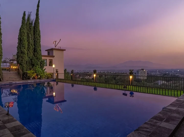 The Valley Resort Hotel - Bandung