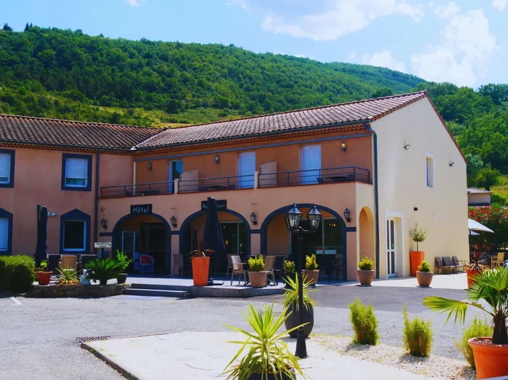 Hôtel - Restaurant Les Châtaigniers - Privas