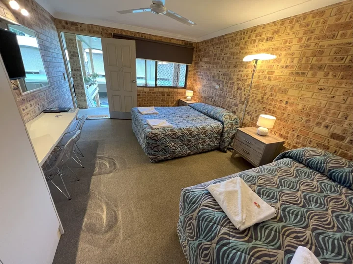 Golden Beach Motor Inn, Caloundra - Bribie Island