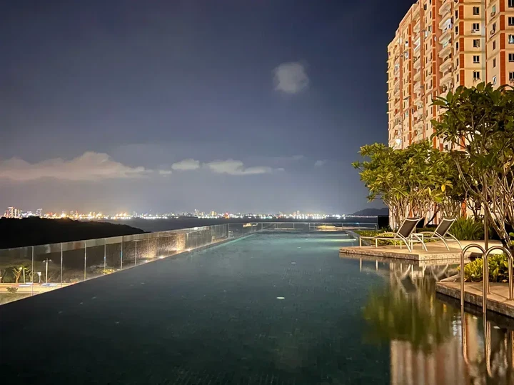 Georgetown Urban Suite | Family | Skypool I Seaview - ペナン