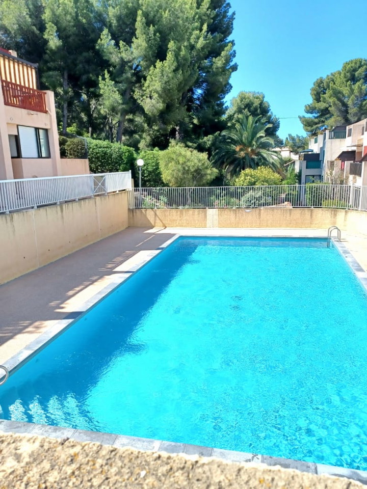 Bel Appartement Avec Piscine - Proche Plage - Bandol
