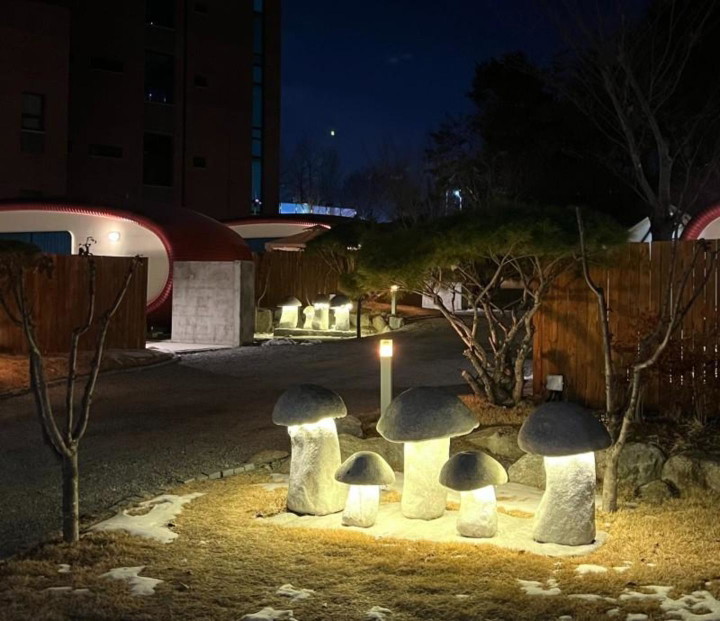 Jeonju Doran Doran Caravan Glamping Pension - 全州市
