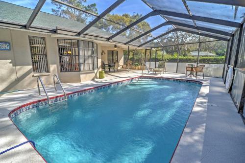 Lanai W/ Heated Pool: Pristine Spring Hill House - Spring Hill, FL