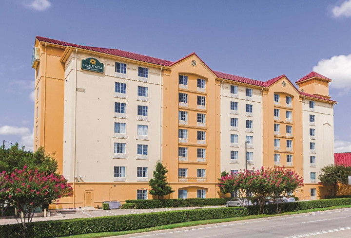 La Quinta Inn & Suites By Wyndham Dallas North Central - Highland Park