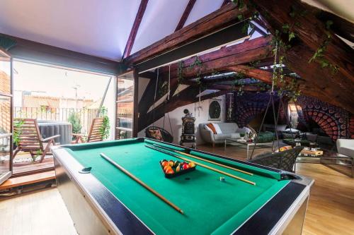 Fairytale Duplex - Billiard - Whirlpool - Home Cinema - Old Town - Prague