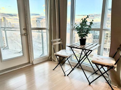 Elegant Downtown Condo Near Cn Tower -Free Parking - Mississauga