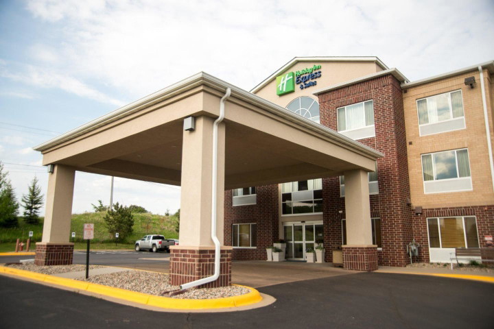 Holiday Inn Express Hotel & Suites Chanhassen By Ihg - Minnetonka, MN