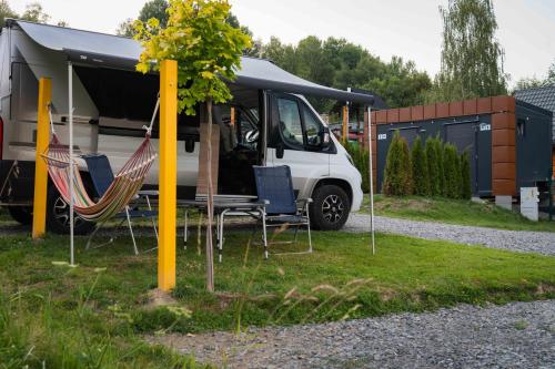 Slow Camp Pod Bieniatka - Namioty & Camper Park - Szczyrk
