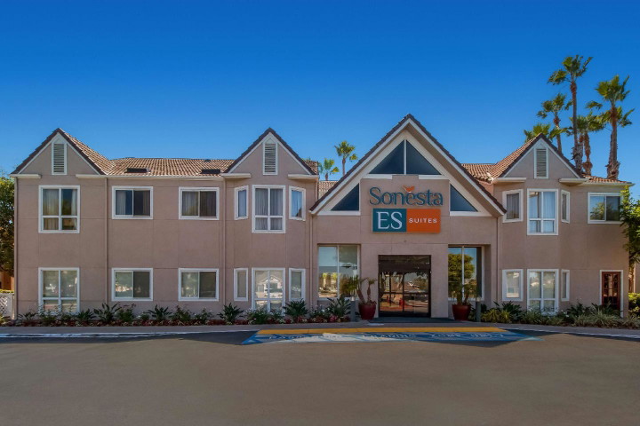 Sonesta Es Suites Huntington Beach Fountain Valley - Huntington Beach, CA