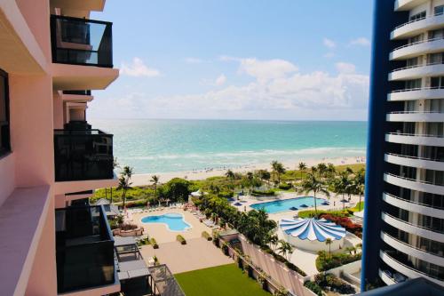 Alexander 1211 With Beach Access, 2 Pools, Sauna - Miami Beach, FL