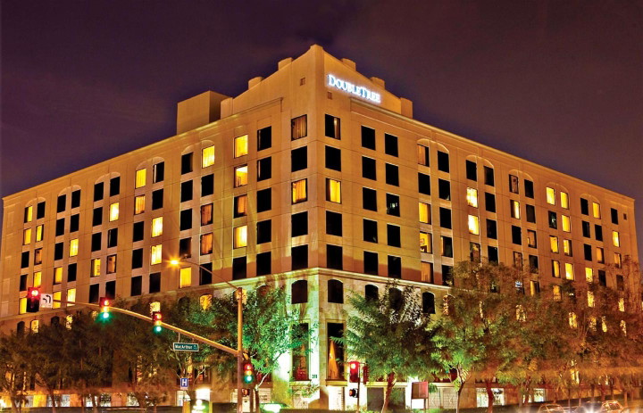 Hotel Zessa Orange County Airport, A Doubletree By Hilton - Newport Beach, CA