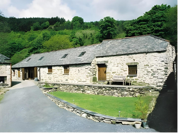 Plasglasgwm - Snowdonia National Park