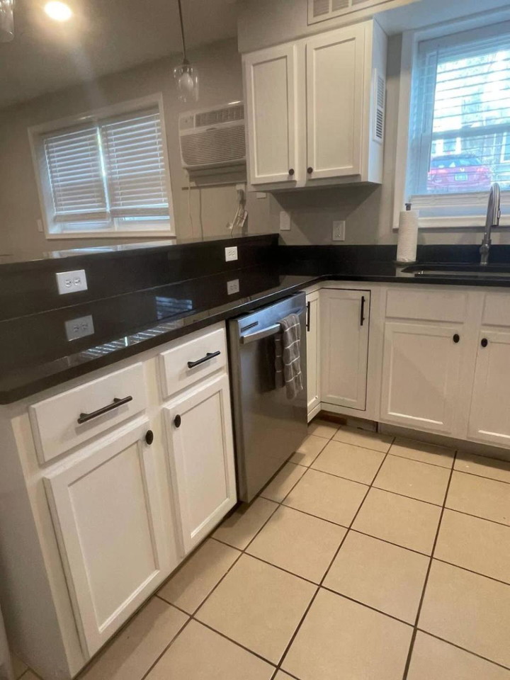 Joslyn 12-newly Remodeled 1 Bdrm - Nebraska