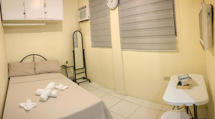 En Cozy Home Rm 1a W/ Wifi, Offers Tour - Legazpi City
