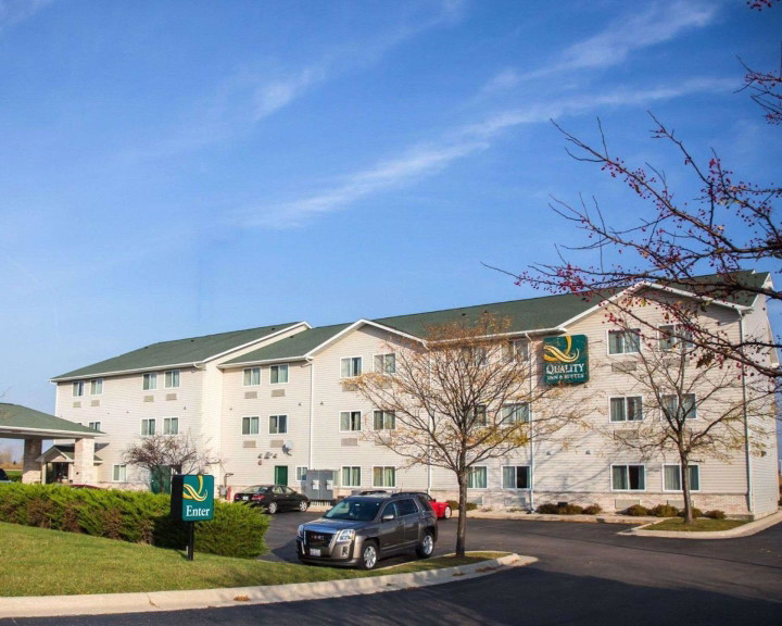 Quality Inn & Suites Loves Park Near Rockford - Rockford, IL