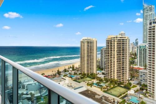 Level 22 Ocean Views 2br L Family Stay L Parking - Surfers Paradise