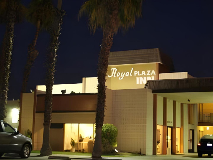 Royal Plaza Inn - Indio, CA