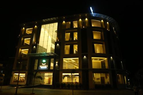 Woodies Bleisure Hotel - Kozhikode