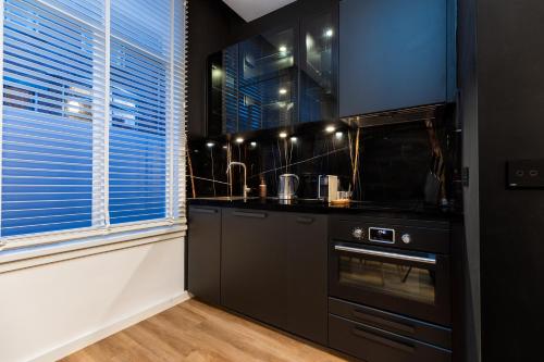 New Pearl Of Scheveningen Black Swan Beach A Family Loft The Hague 180alive - The Hague