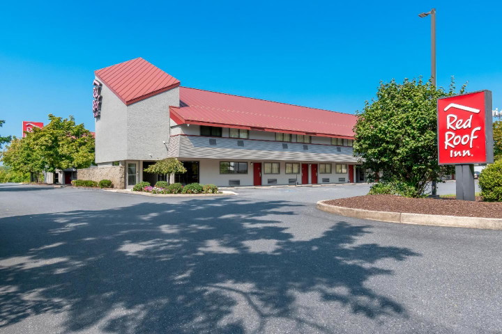 Red Roof Inn Harrisburg North - Harrisburg, PA