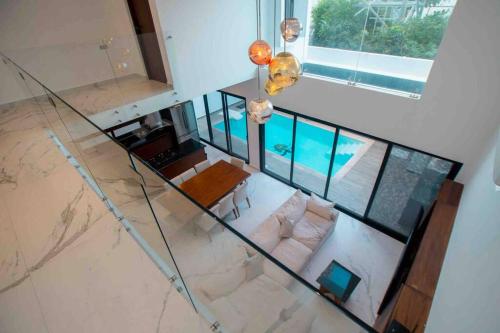 Casa Moderna De 4 Pisos Con Rooftop Vista Al Mar - Isla Mujeres