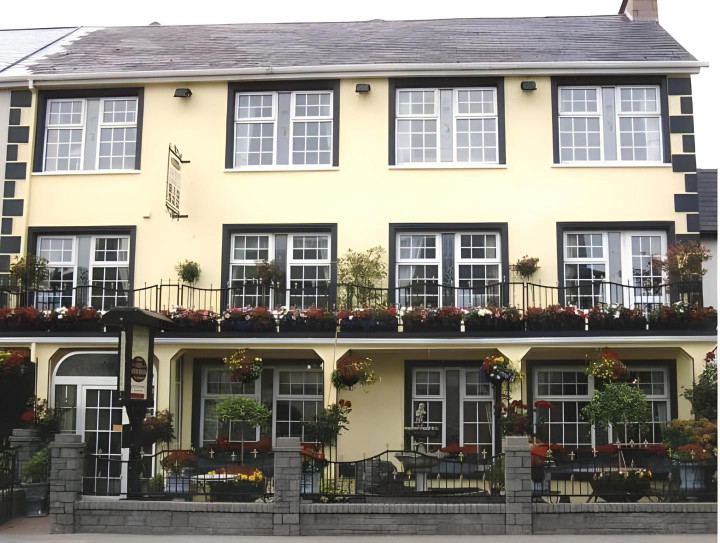 Clooneen House - Westport