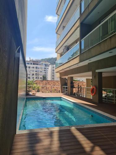 Lindo, Equipado, Com Piscina E Servicos De Hotel - Copacabana