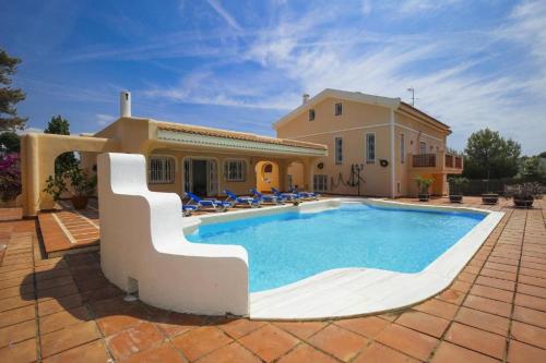 Spacious Private Villa With Pool In Salou - La Pineda