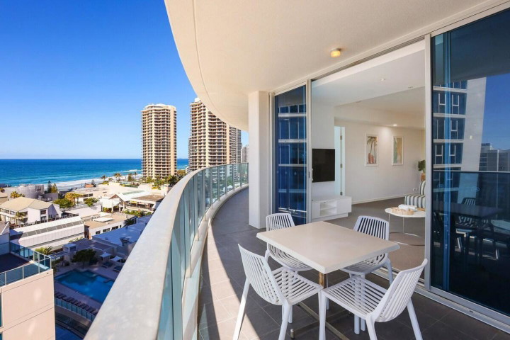 H Residence Inner-city Ocean Views - Level 10 - Surfers Paradise
