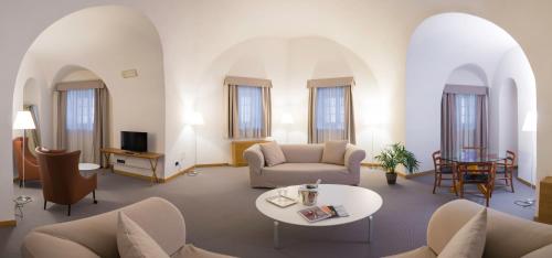 Hotel Cavour Et Des Officiers - Valle d'Aosta