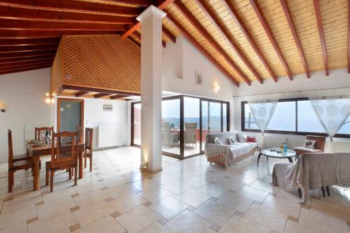 Golden Fox Villa - Corfu