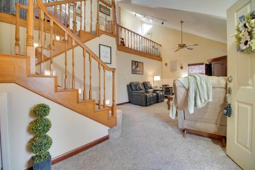 Tahlequah Duplex W/ Screened-in Porch & Fire Pit! - Tahlequah, OK