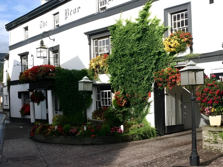 The Bear Hotel - Crickhowell