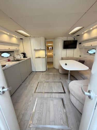 Yacht 17m Cannes Croisette Port Canto,3 Ch,clim,tv - Vallauris