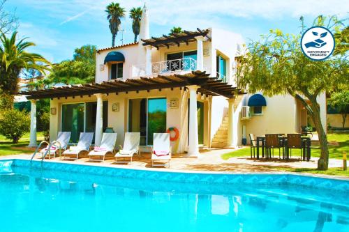 Villa Bogota - Moradia Acolhedora Com Piscina Aquecivel E Bbq - Albufeira