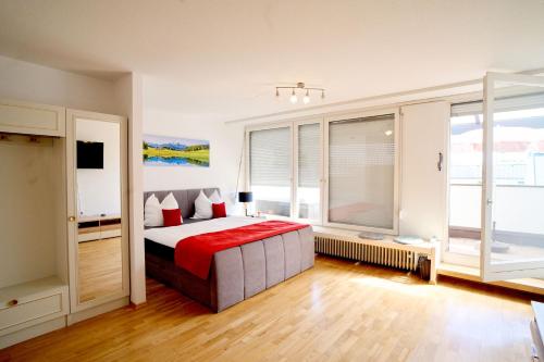 Messewohnenaschheim Business Zimmer Und Apartment Mit Balkon Bei Messe Munchen - Múnich