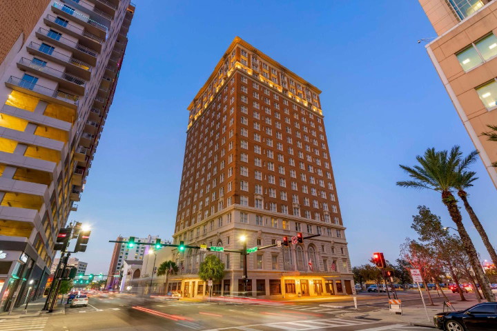 Hotel Flor Tampa Downtown, Tapestry Collection By Hilton - Tampa, FL