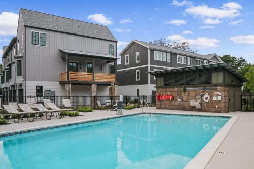 Brand New With Pool Access - New Buffalo, MI