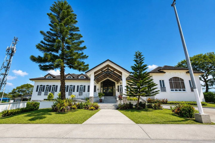Country Chateau Hotel - Tagaytay