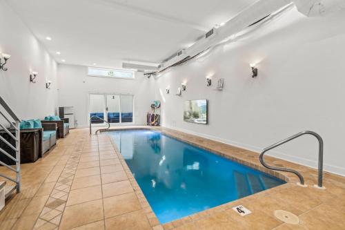 5 Bdrm - Heated Indoor Pool - Roof Top Deck - Philadelphia, PA