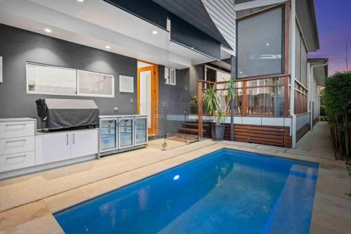 Redcliffe Cbd Family Beach House - Redcliffe