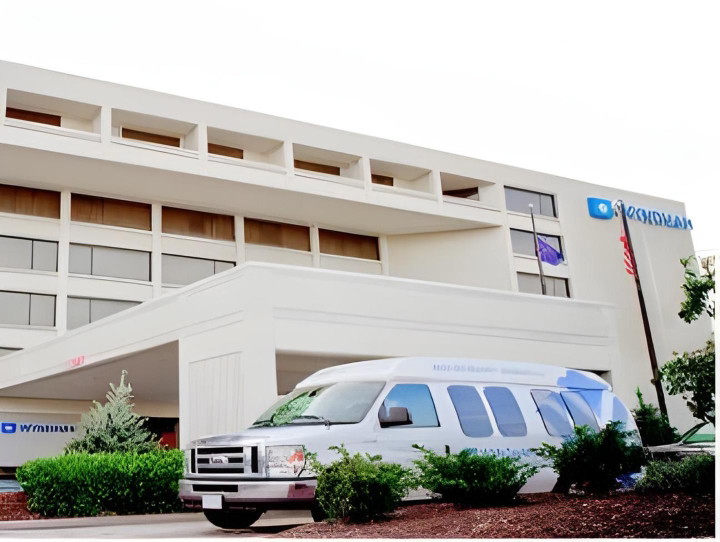 Wyndham Indianapolis Airport - Indianapolis, IN