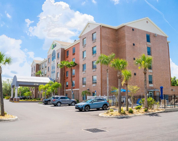 Holiday Inn Express Hotel & Suites Orange City By Ihg - Deltona, FL