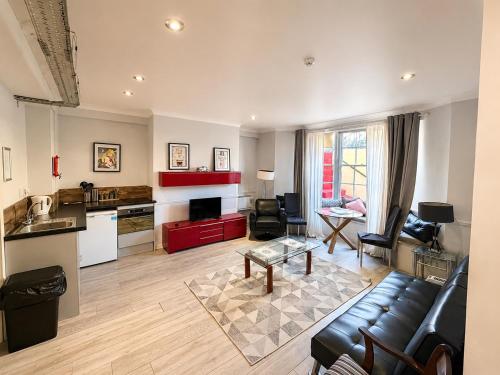 12a Regency Square - Brighton