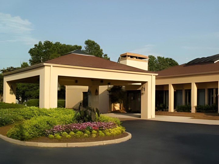 Courtyard By Marriott Atlanta Northlake - Decatur, GA
