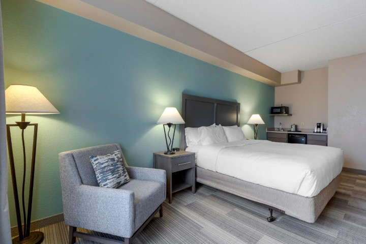 Comfort Inn & Suites Boulder - Boulder, CO