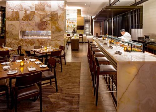 Hyatt Regency Chicago - 