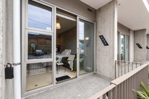 Petone City Studio With Balcony - Wellington