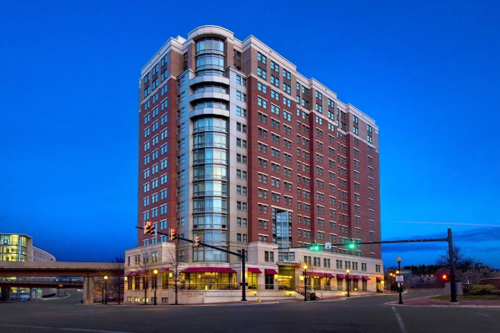 Residence Inn By Marriott Alexandria Old Town South At Carlyle - Alexandria, VA